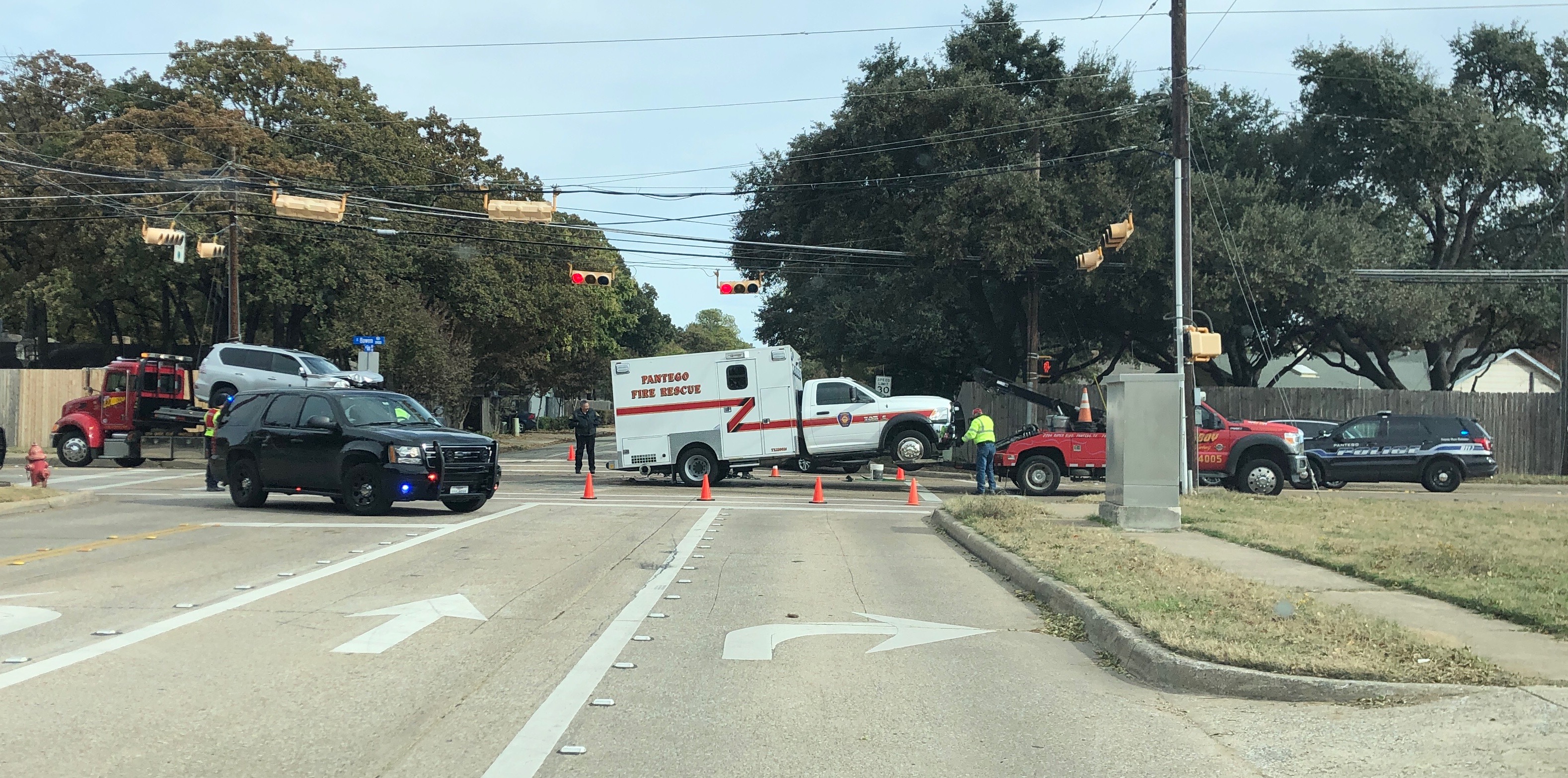 Pantego FD ambulance involved in crash | DFW Scanner
