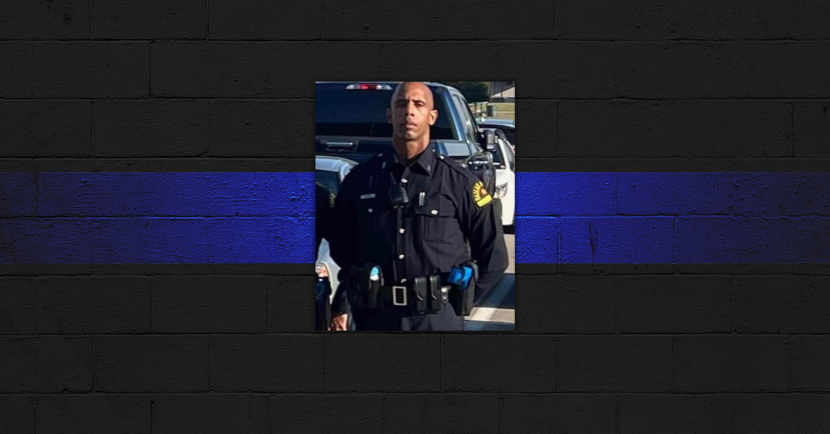 Update: Suspect executed Dallas Officer Darron Burks in his squad car ...